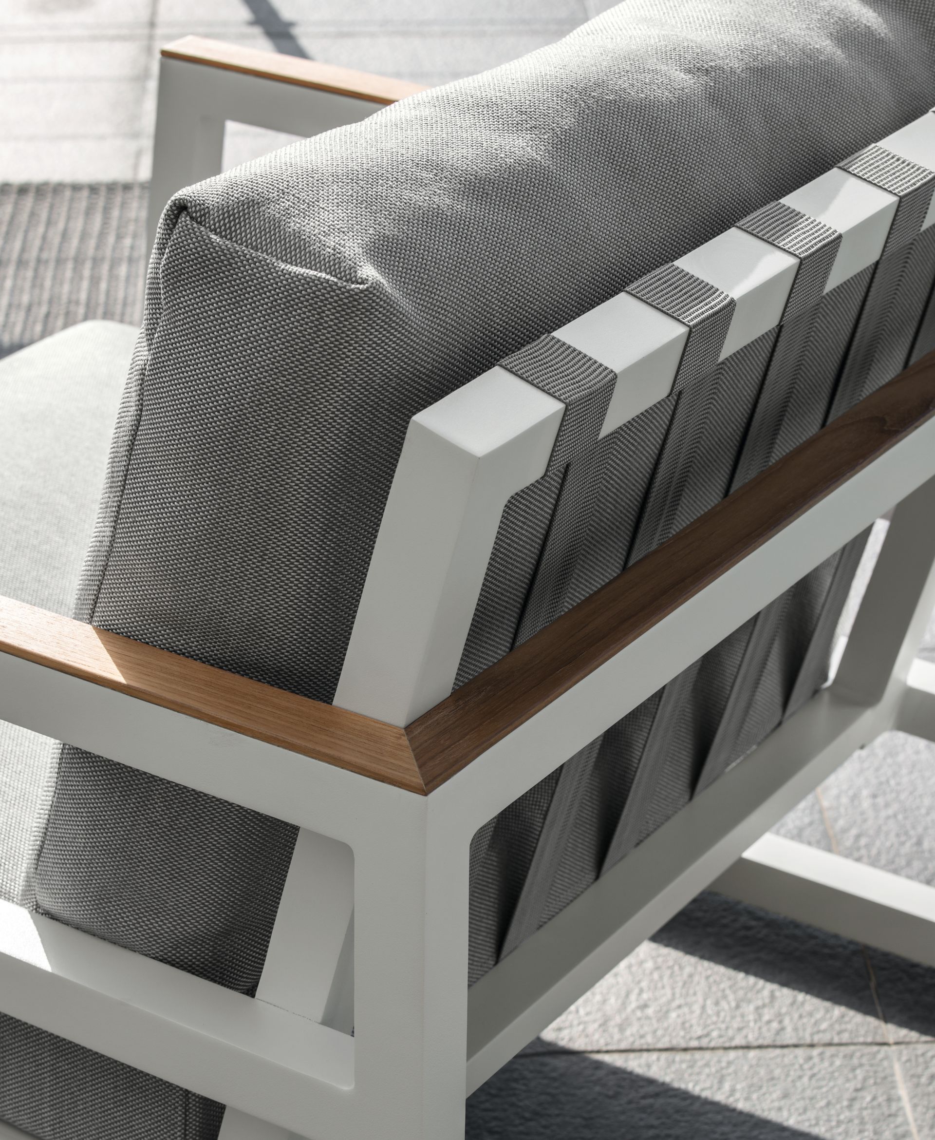 Alabama//Alu Rocking Chair | Italian garden furniture: Talenti