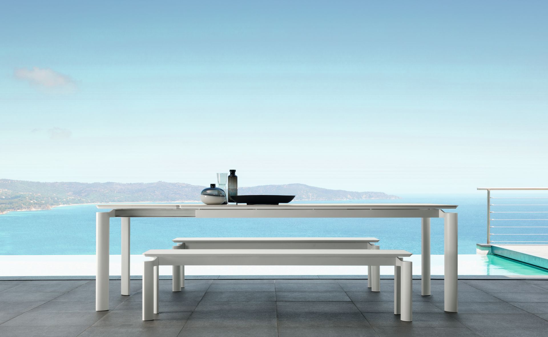 Milo Dining Table D90 | Italian garden furniture: Talenti