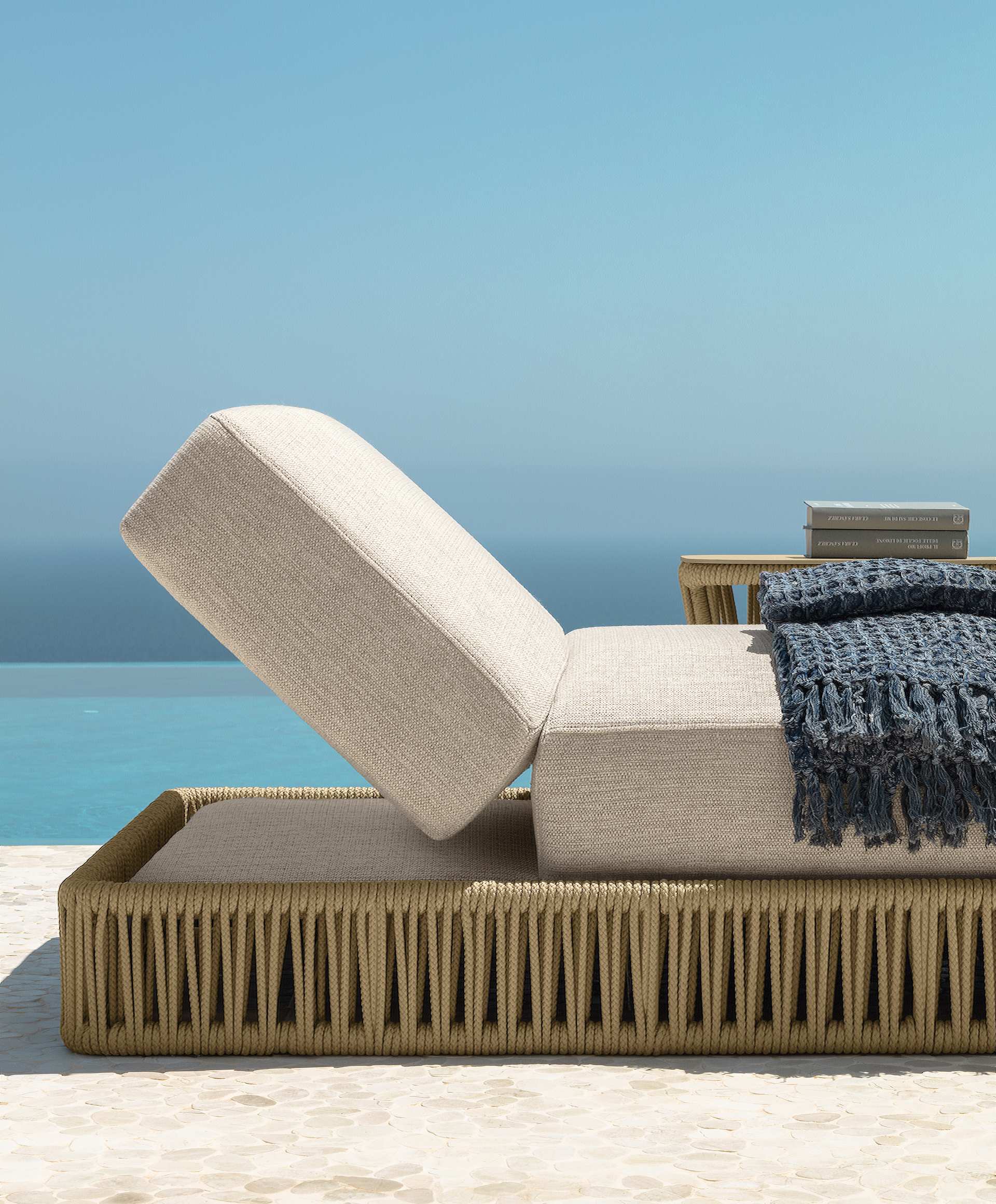 Cliff Sunbed | Italian Outdoor/Indoor Furnishings: Talenti