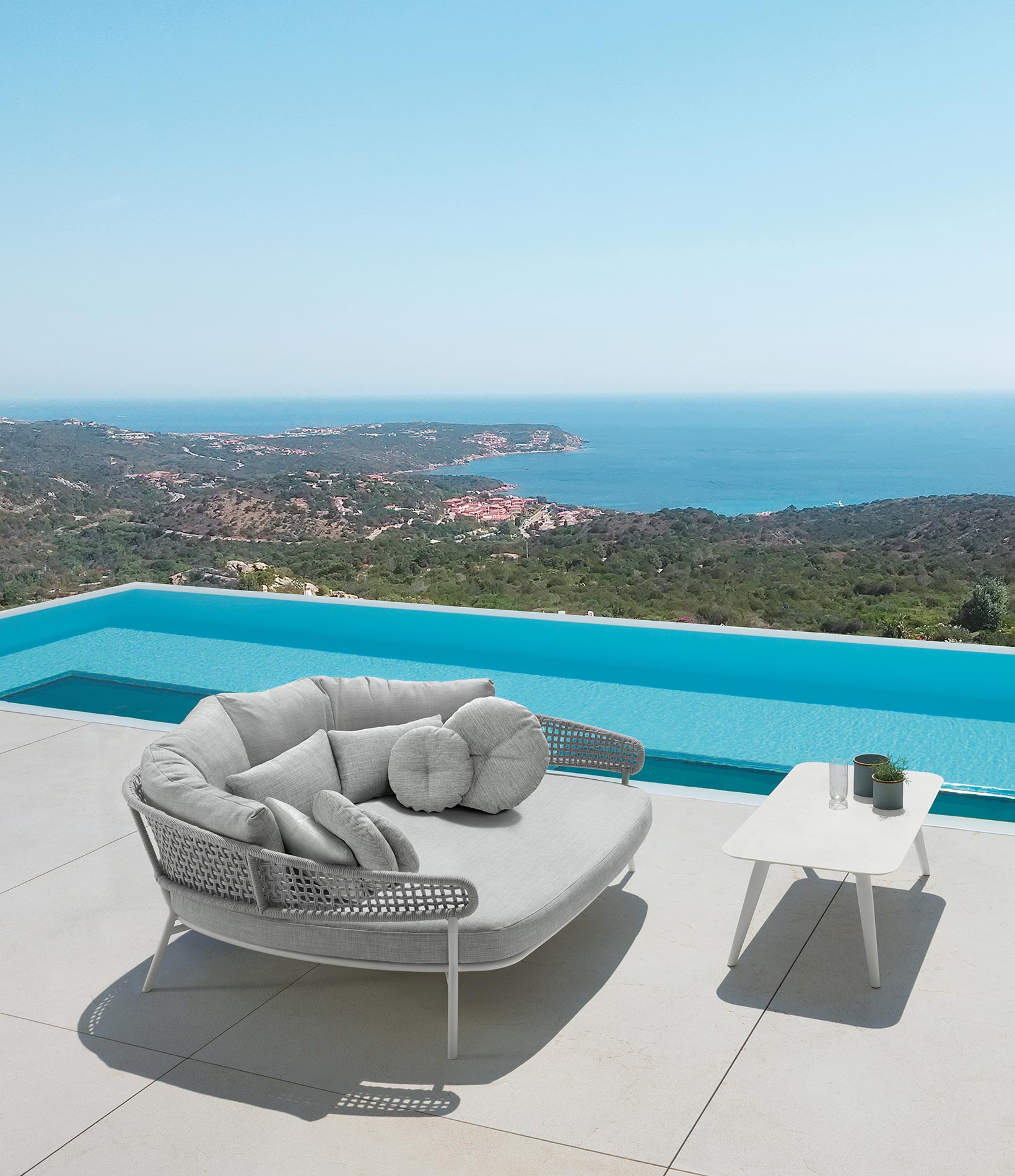 Moon//Alu Sunbed | Italian garden furniture: Talenti