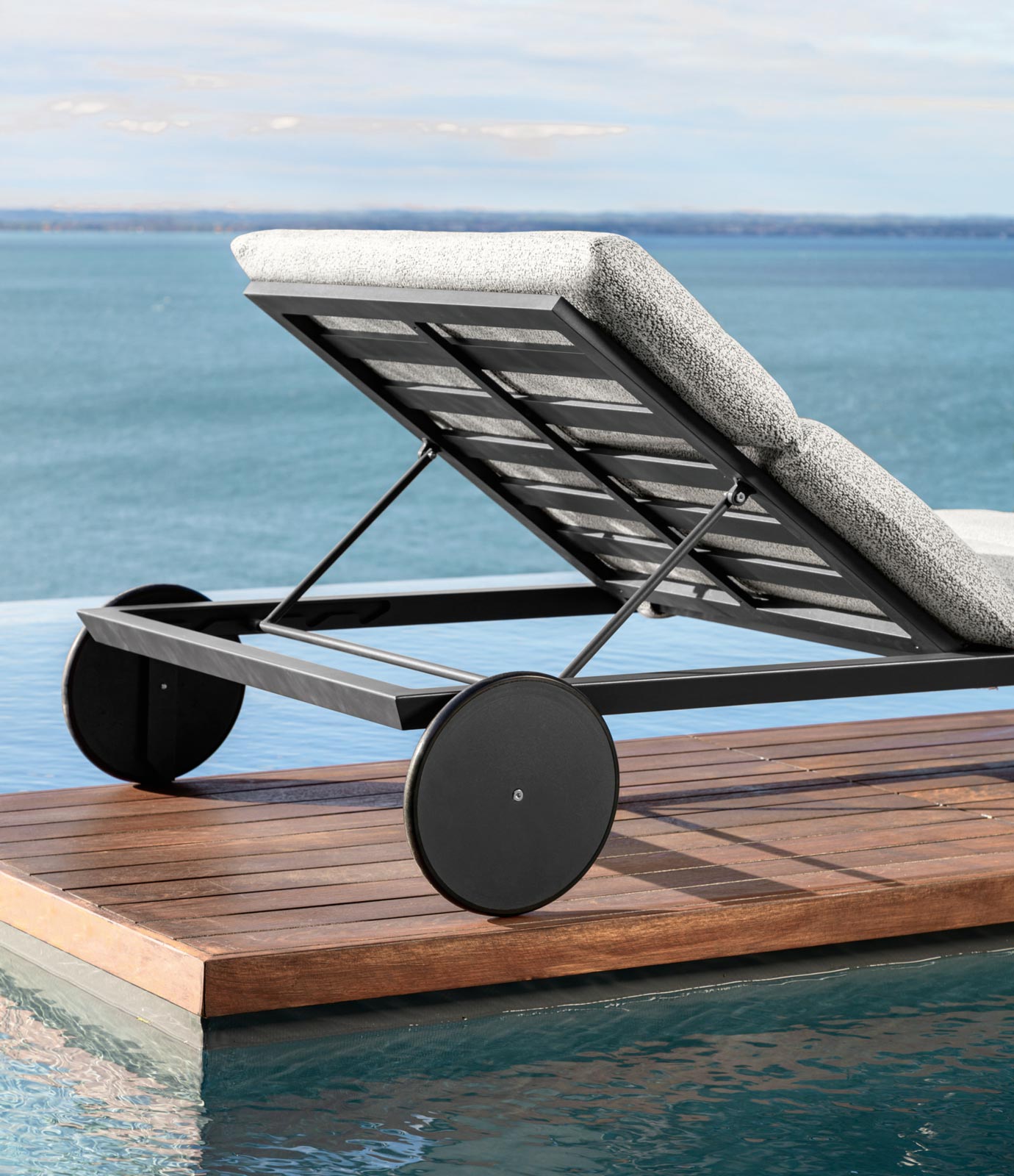 Cruise//alu Sunbed | Italian garden furniture: Talenti