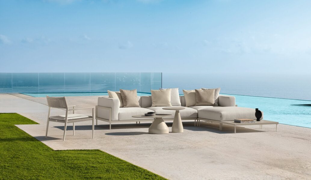 CleoSoft//Alu Modular Sofa | Italian garden furniture: Talenti