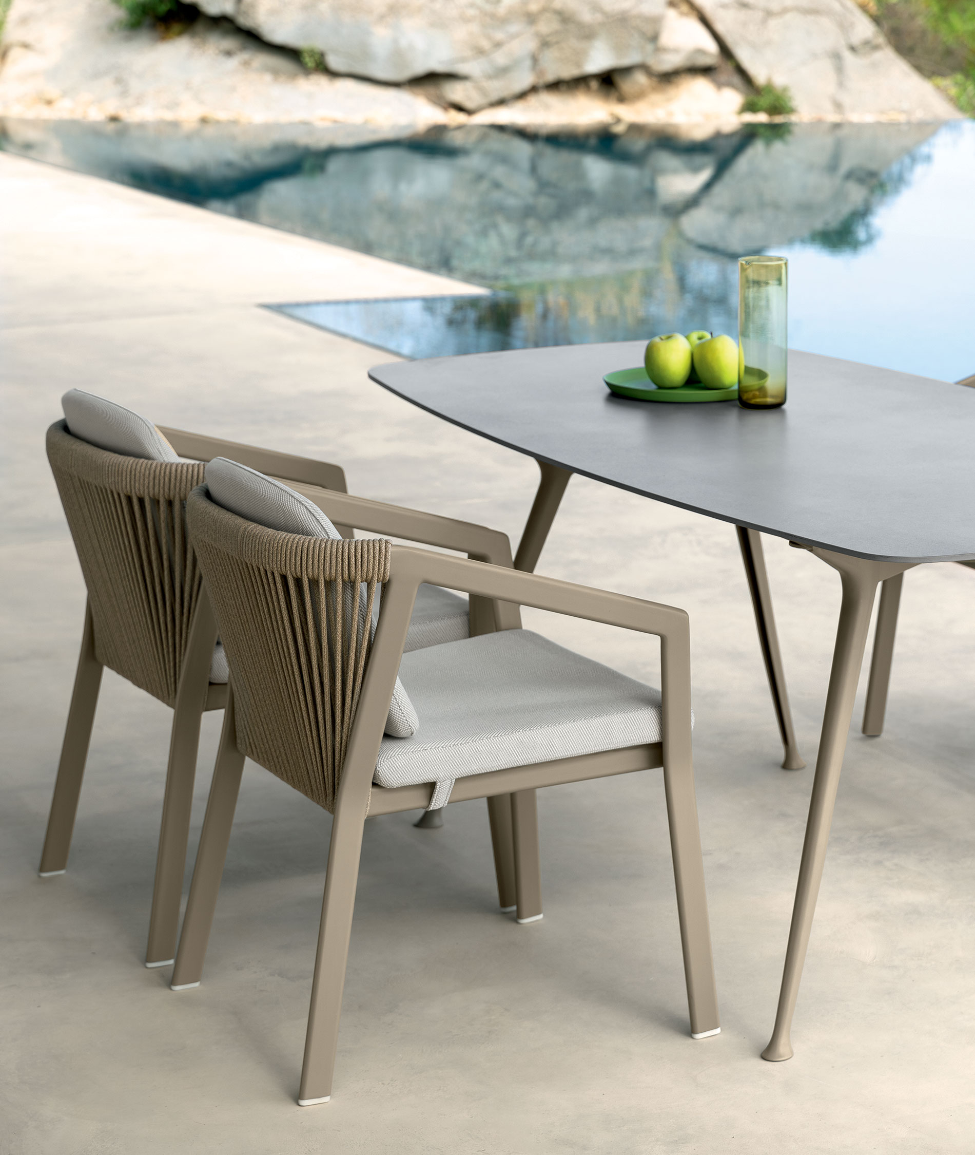 Nova Dining table | Italian garden furniture: Talenti