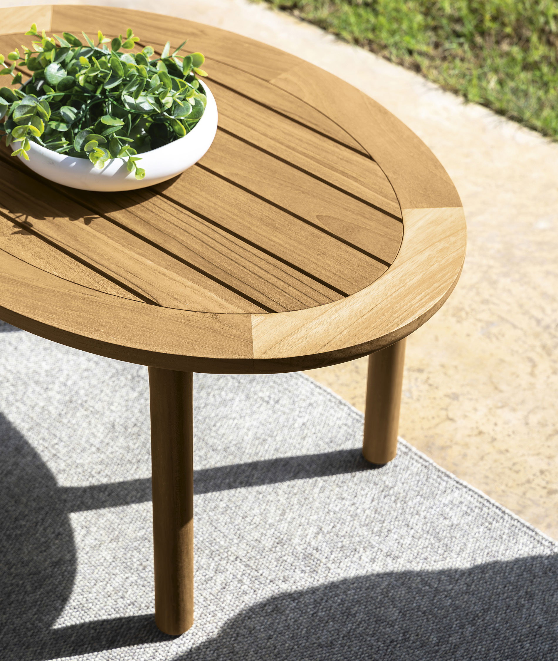 Prichi Dining table D120 | Italian garden furniture: Talenti