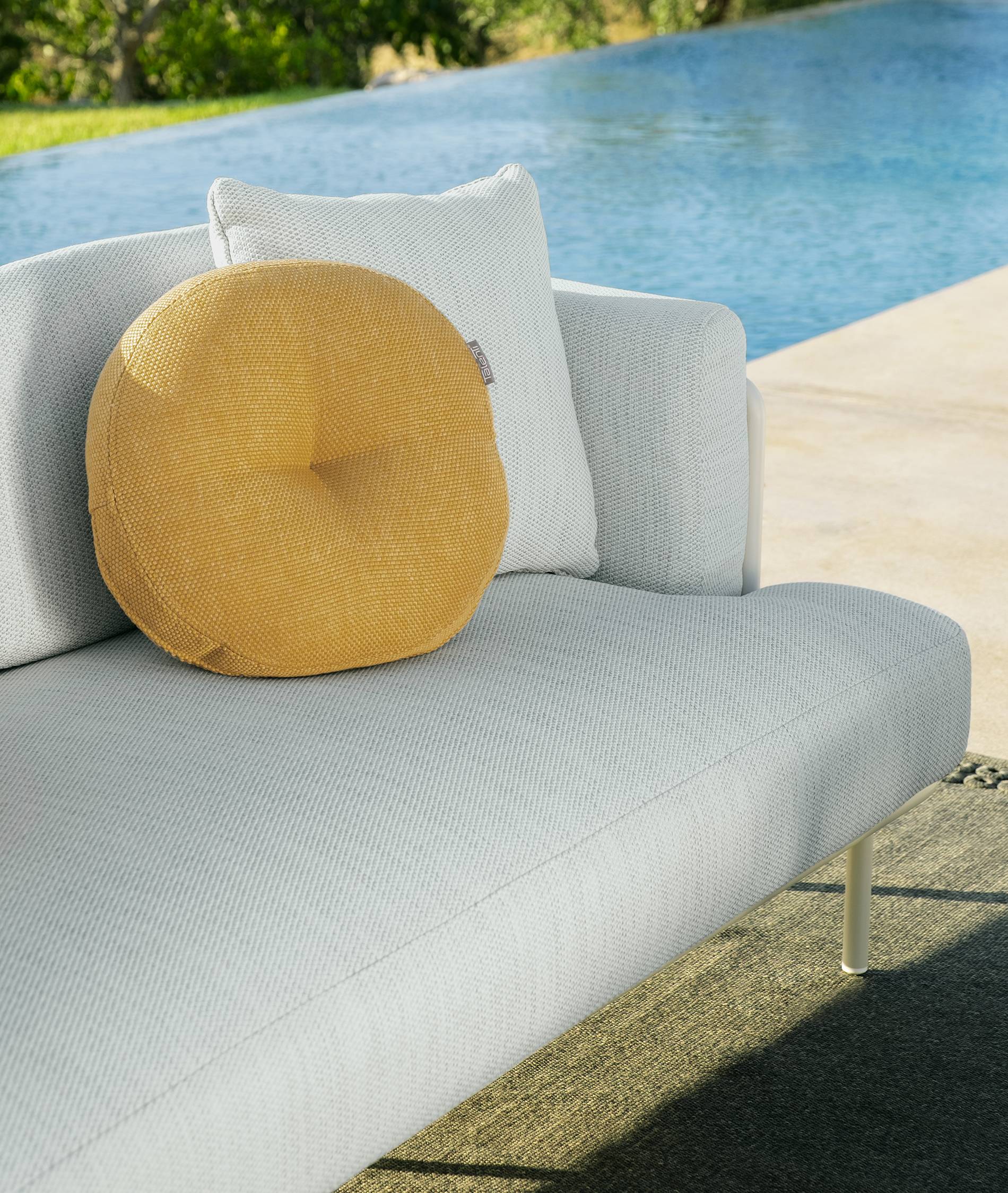 Lisa Sofa | Italian garden furniture: Talenti
